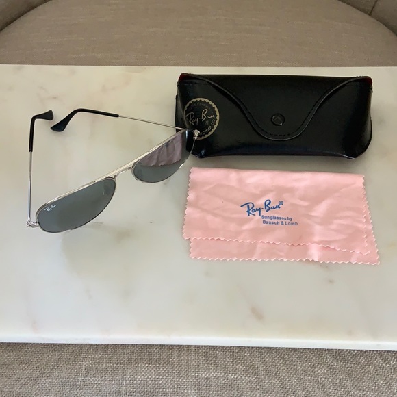 Ray-Ban | Accessories | Rayban Silver Frame Aviator Sunglasses Unisex ...